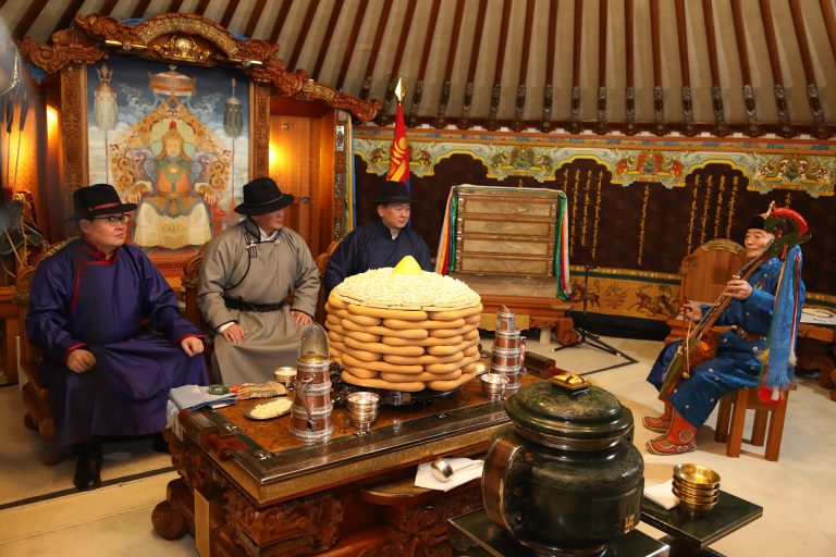 PRESIDENT PAYS TRIBUTE TO NINE WHITE BANNERS, ATTENDS STATE “ZOLGOLT ...