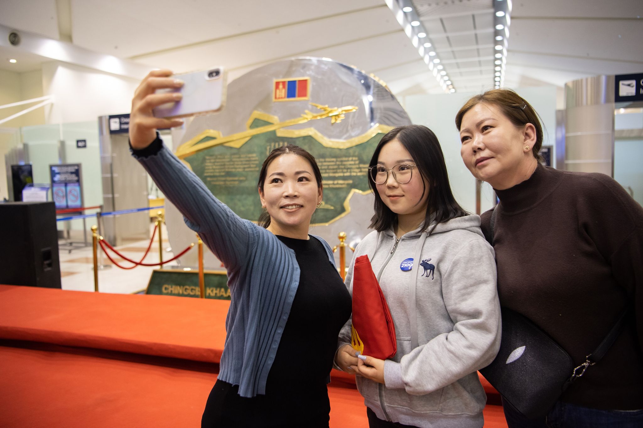 “Ерөнхийлөгчийн илгээлт-2100” тэтгэлэгт хөтөлбөрийн эзэд гадаадад ...