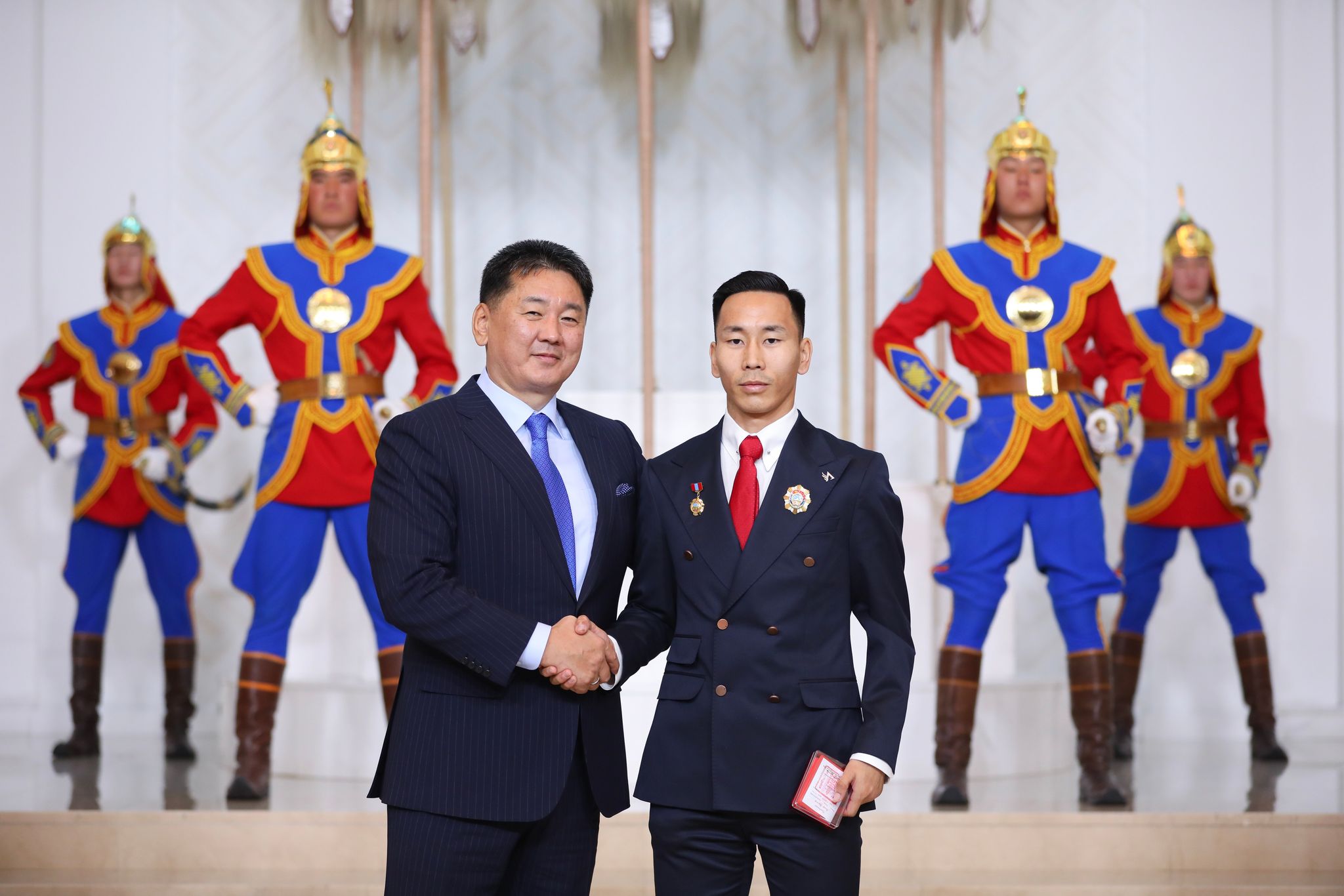 Цэнд Очирын Цогтбаатарт Гавьяат тамирчин цол хүртээлээ