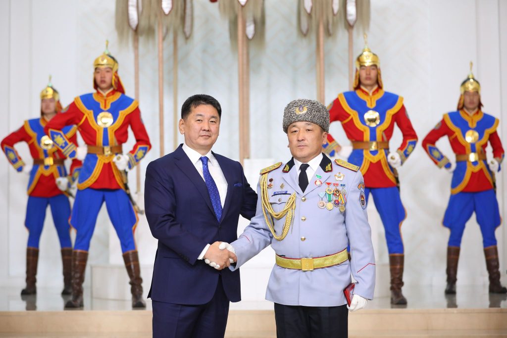 БНТУ д үүрэг гүйцэтгэсэн алба хаагчдад төрийн медаль гардуулав Монгол Улсын Ерөнхийлөгчийн