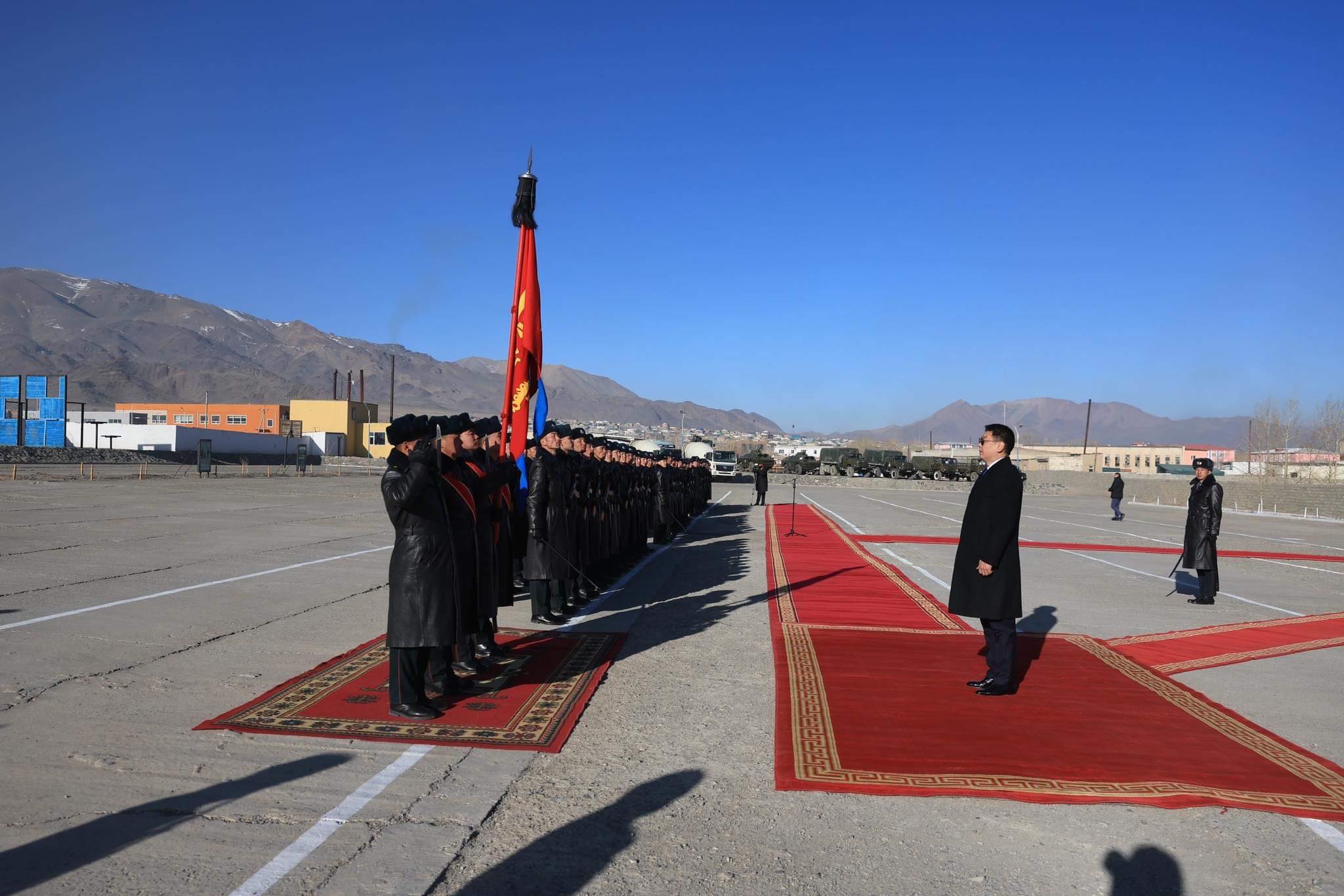 Монгол Улсын Ерөнхийлөгч У Хүрэлсүх Зэвсэгт хүчний 340 дүгээр ангид ажиллав Монгол Улсын