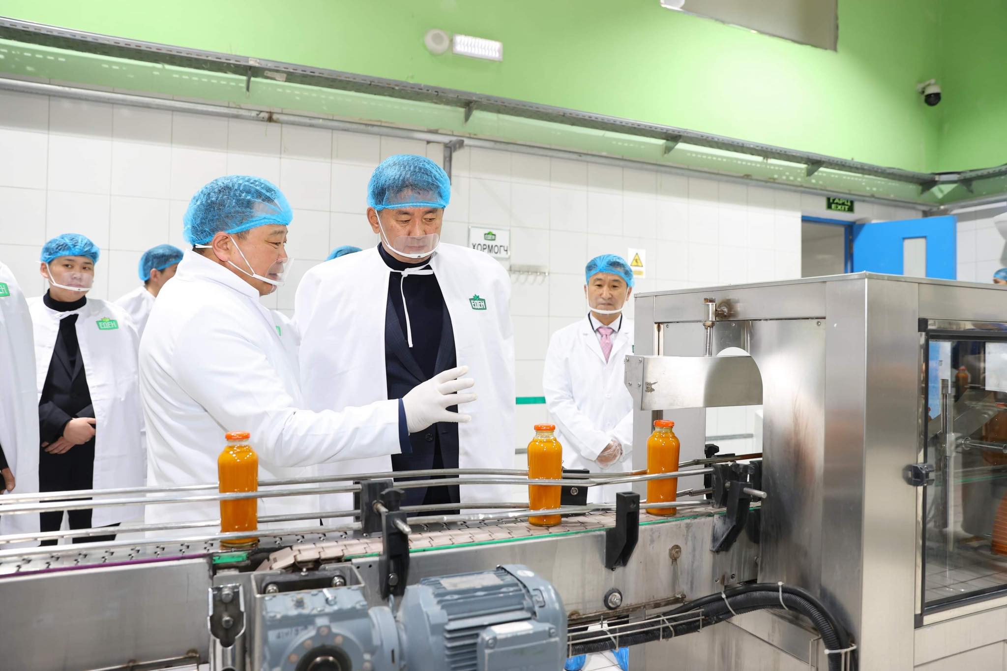 Монгол Улсын Ерөнхийлөгч У Хүрэлсүх үндэсний үйлдвэрлэгч аж ахуйн нэгжүүдэд ажиллаж байна