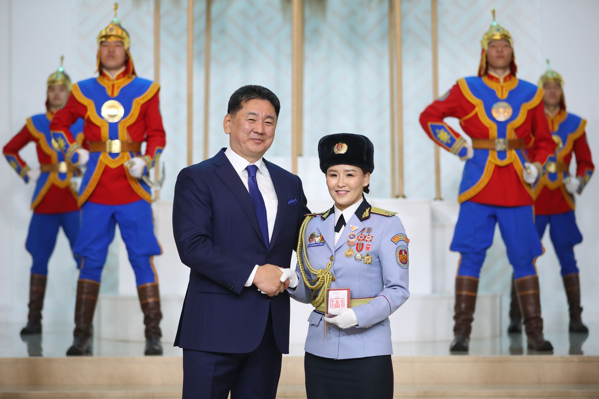 “Монгол цэргийн өдөр” ийг тохиолдуулан төрийн дээд цол одон медаль гардуулав News Mn