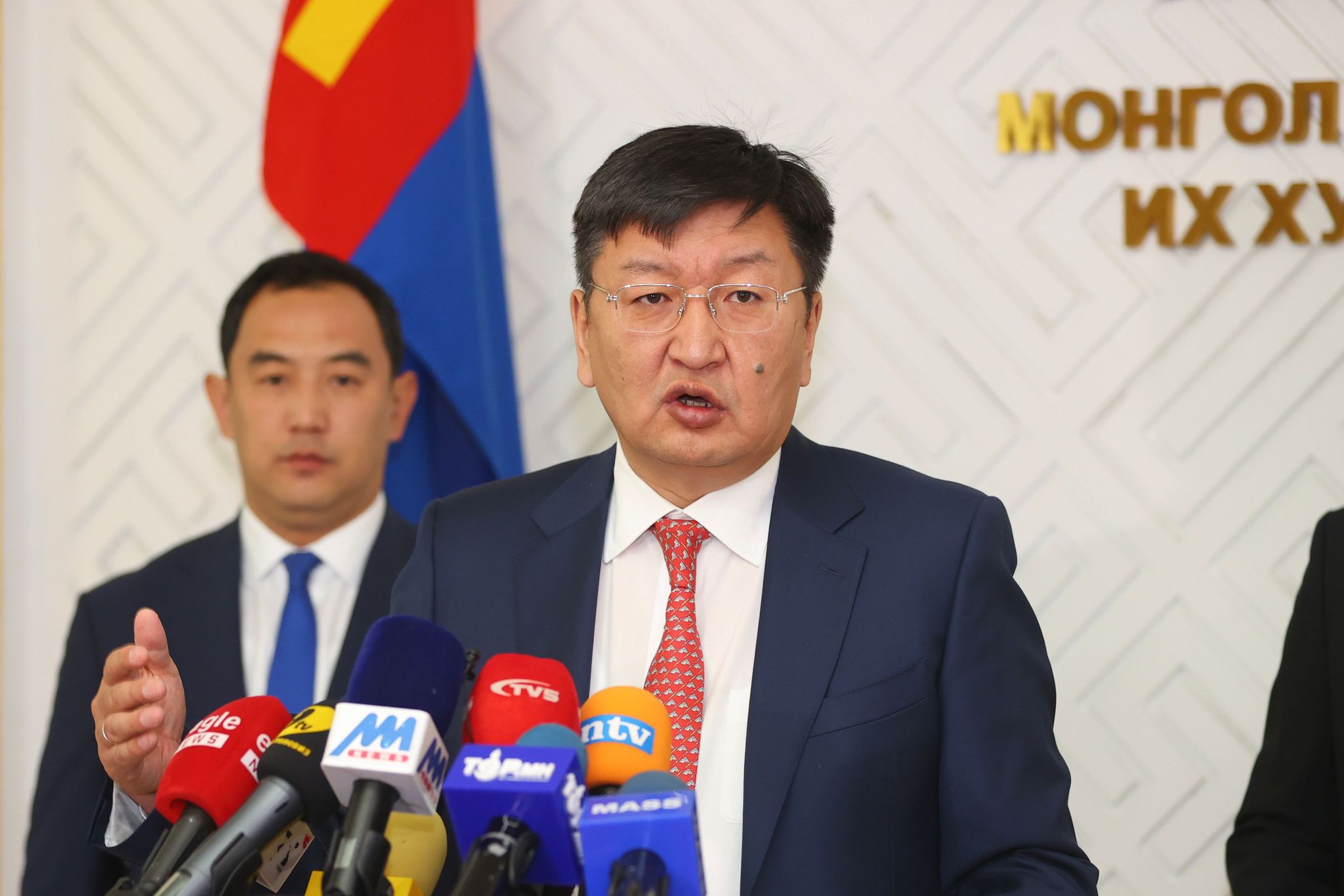 Амиа алдсан цэргийн алба хаагчийн гэр бүлд 80 мкв орон сууц бага хүүхдийг нь 18 нас хүртэл