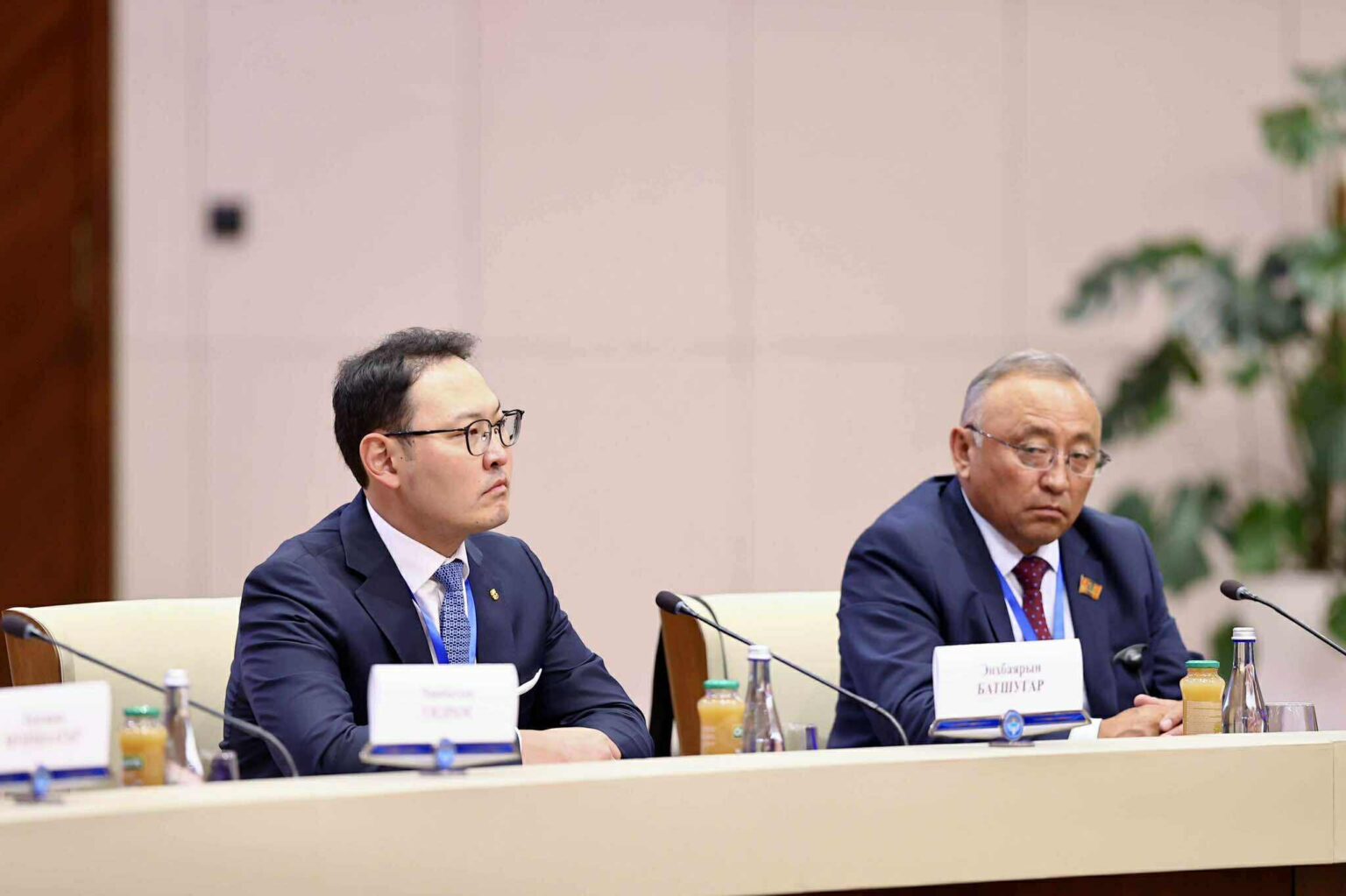 Монгол Улсын Ерөнхийлөгч У Хүрэлсүх Бүгд Найрамдах Киргиз Улсын